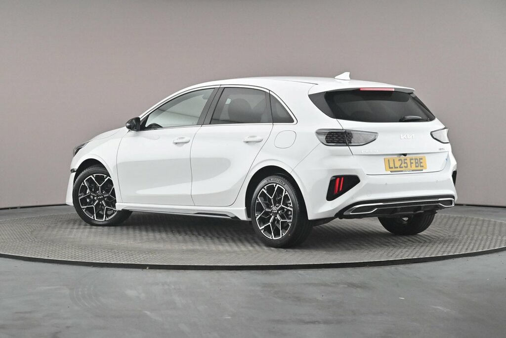 Used 2025 Kia Ceed YB25DKJ 1.5 T-GDi GT-Line DCT Euro 6 (s/s) 5dr on ...