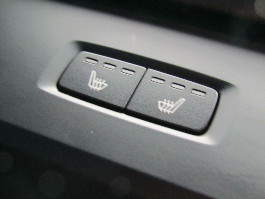 Used 2021 Volvo XC60 2.0 B4 MHEV R-Design Auto AWD Euro 6 (s/s) on Finance in Glasgow £640 per ...