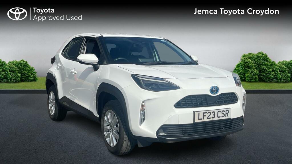 Used 2023 Toyota Yaris Cross 1.5 Hybrid GR Sport 5dr CVT on Finance in Bristol £607 per month no ...