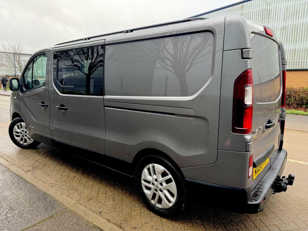 Used 2016 Renault Trafic 1.6 dCi 29 Sport Nav LWB Standard Roof Euro 6 ...