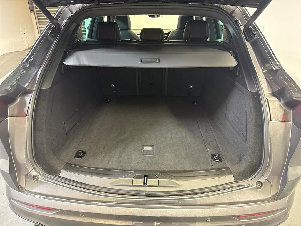 Used 2024 Maserati Grecale YD74KJK 2.0 MHEV Modena SUV 5dr Petrol ZF ...