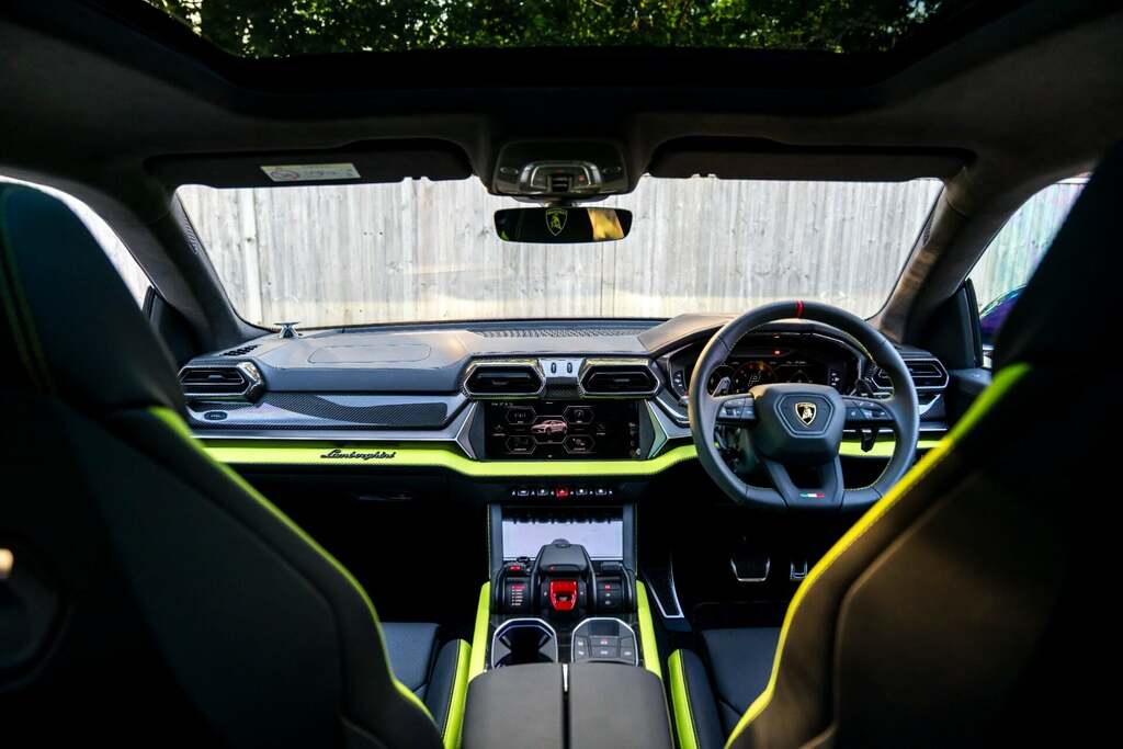 Used 2025 Lamborghini Urus SE. VAT Q. on Finance in Washington £5,752 ...