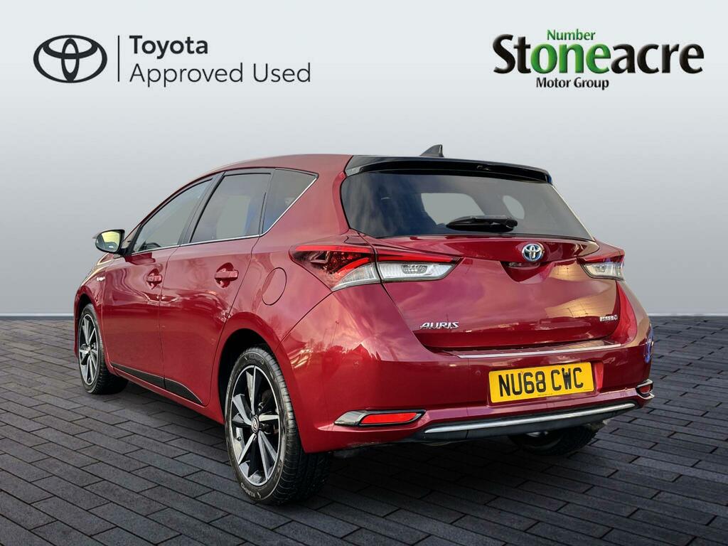 Used 2018 Toyota Auris 1.8 VVT-h Design Touring Sports CVT Euro 6 (s s ...