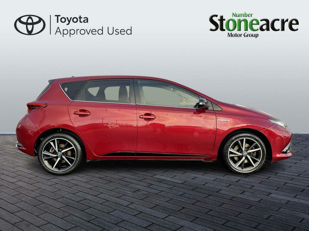 Used 2018 Toyota Auris 1.8 VVT-h Design Touring Sports CVT Euro 6 (s s ...